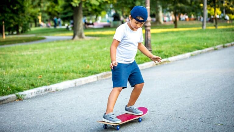 Os Top 08 Melhores Skates Infantis Para Se Comprar (3, 5 E 9 Anos)