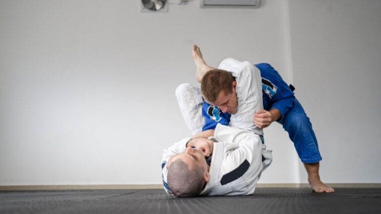 Top 05 Melhores Kimonos Jiu-Jitsu Masculinos (Atama, Pretorian E Mais)